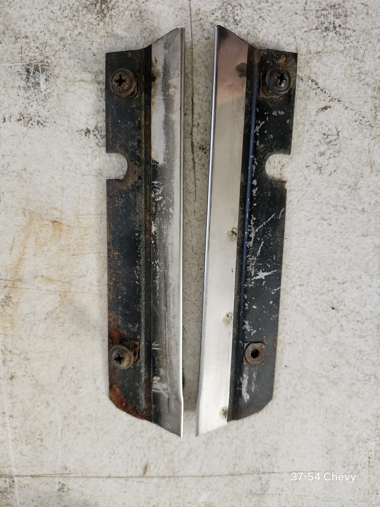 53-54 Inside Quarter Window Trim set – Walton Fabrication